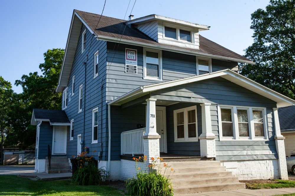 711 Dale St